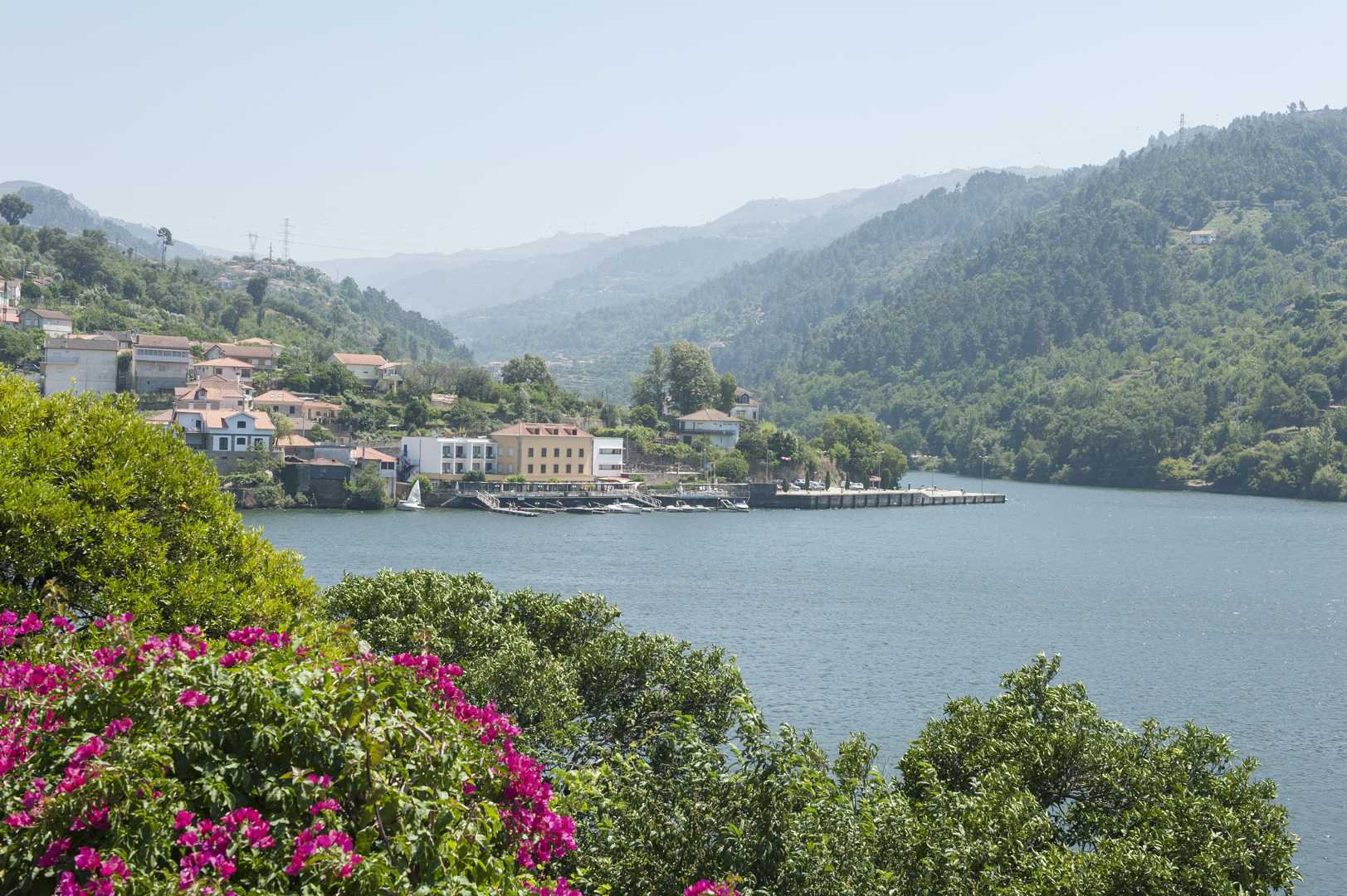 Porto Antigo Pier - Rota do Românico