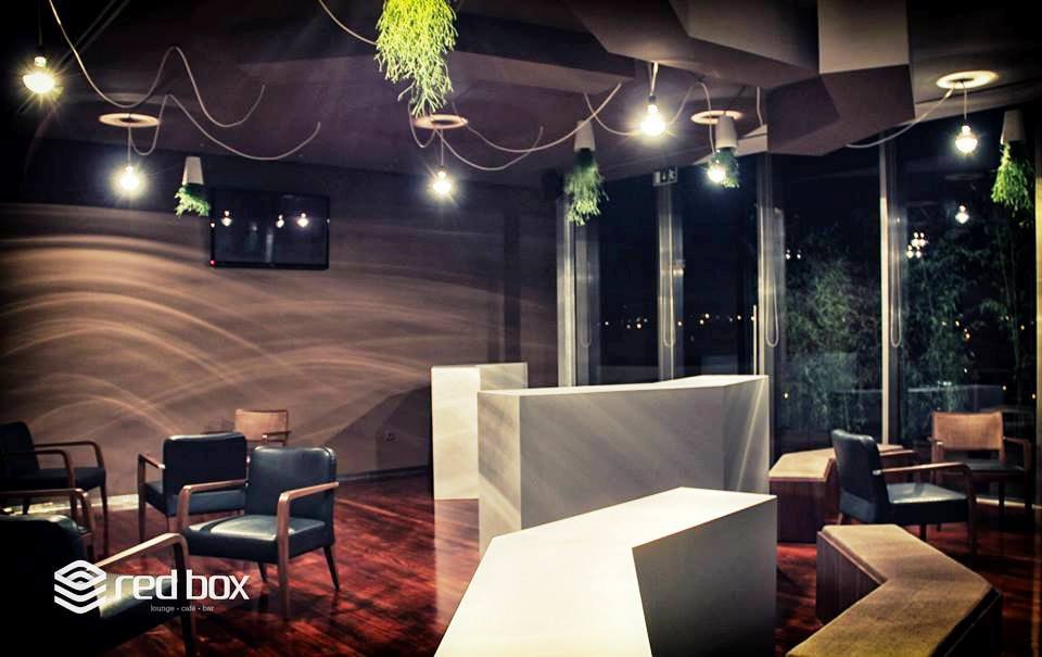 Red Box Lounge Café Bar - Rota do Românico